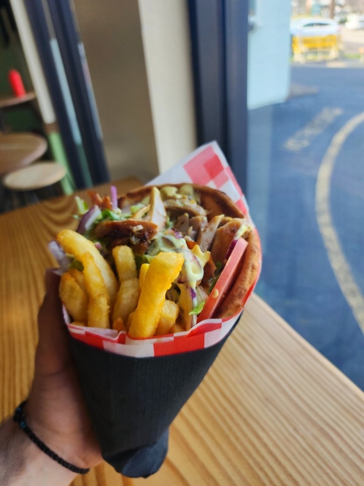 Grilliant Gyro and Grill - Philly 1940 cottman ave - Chicken Gyro Pita ...