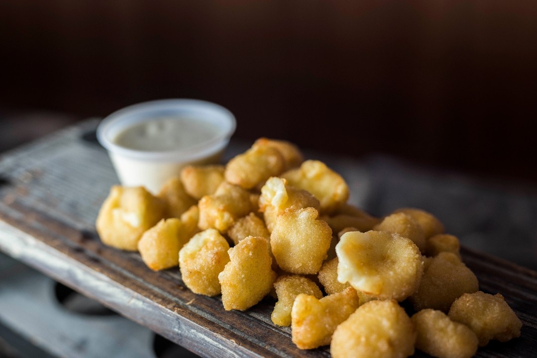 Mr. Brews Taphouse Little Rock - Wisconsin Cheese Curds