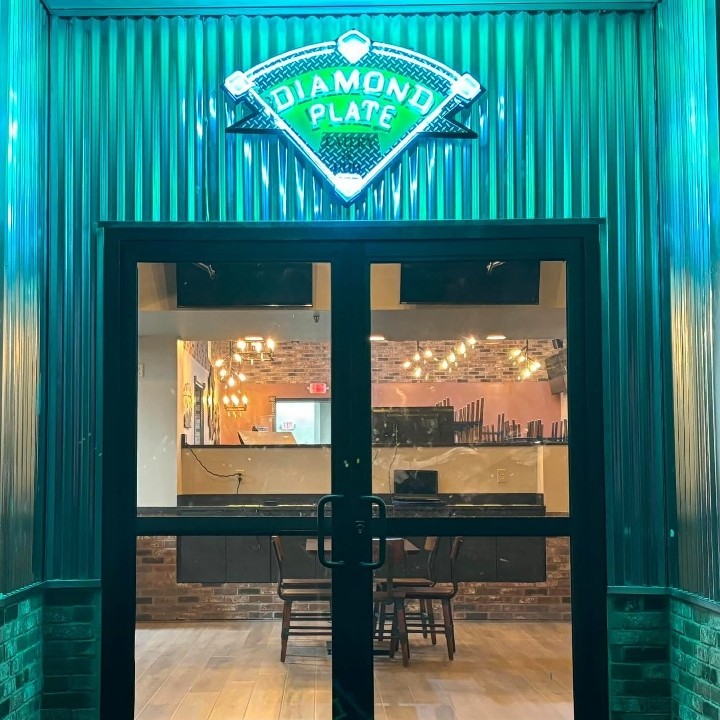 Diamond Plate Eatery & Pub 3150 45th Street | Toast