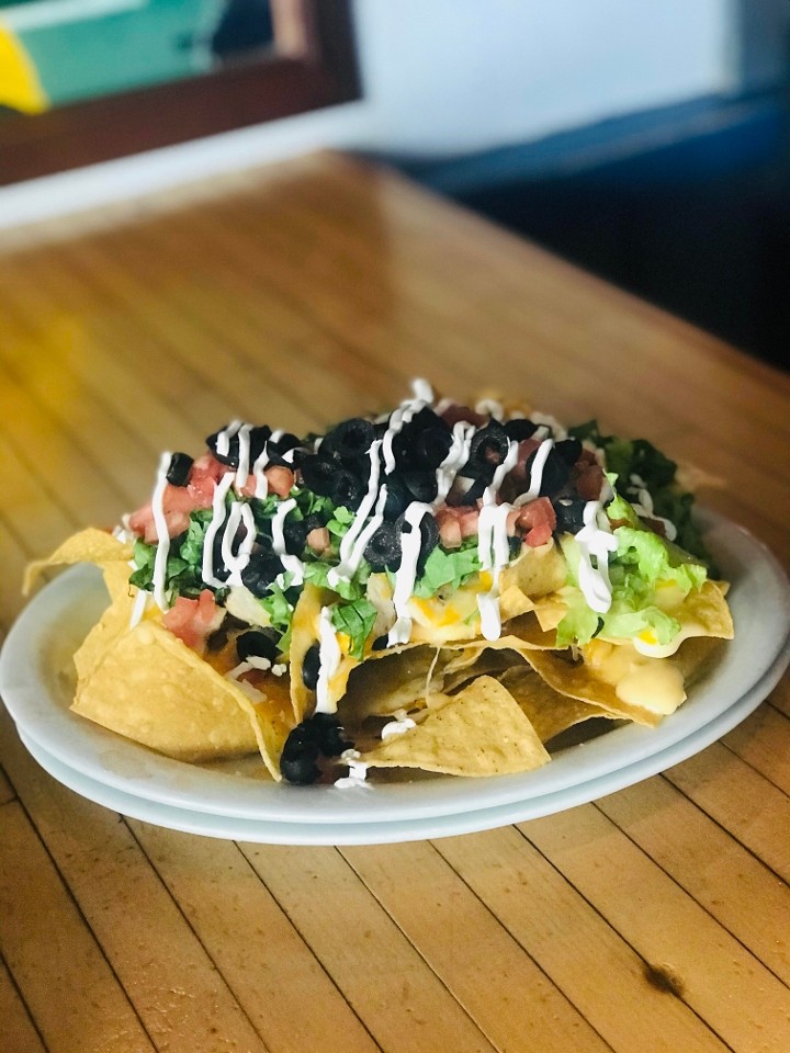 Silver Eagle Bar & Grill - Eagles Nest Nachos