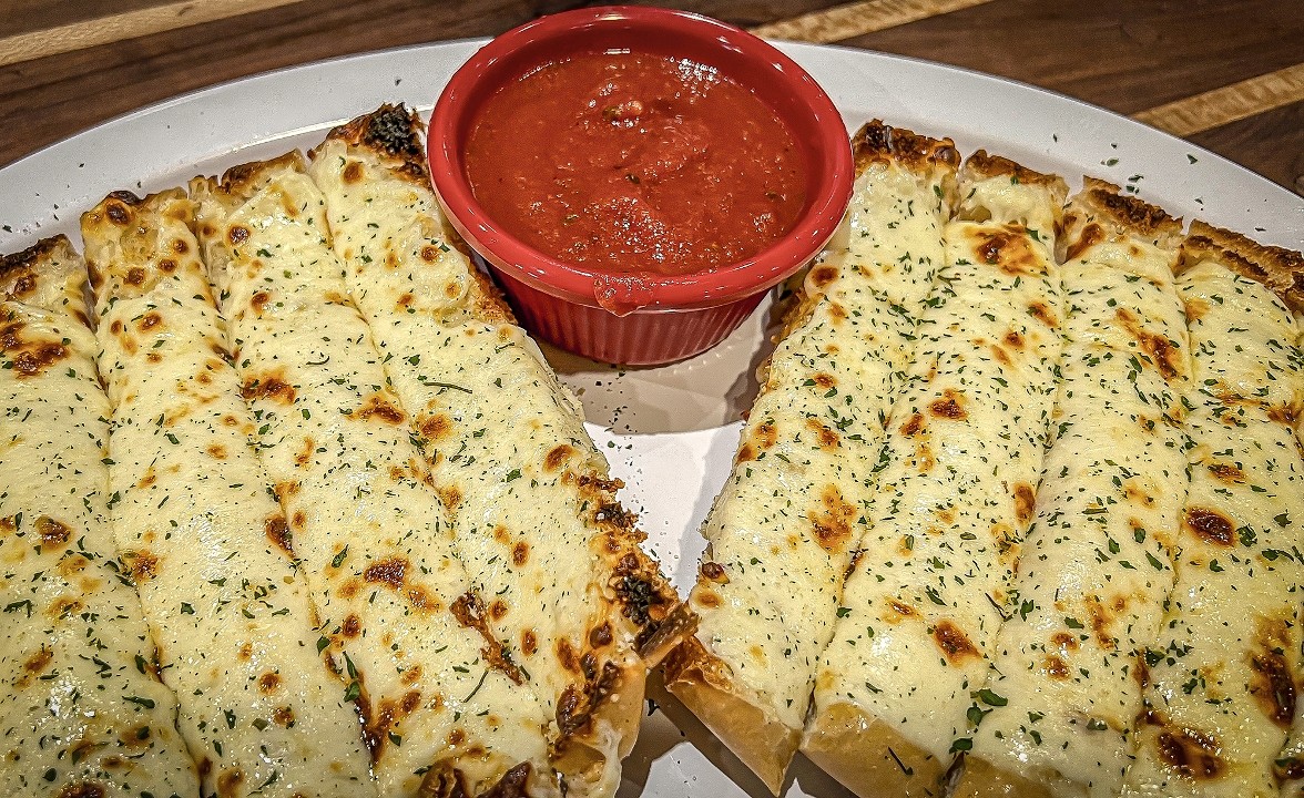 Magnolia Smokehouse Grill - Cheesy Bread
