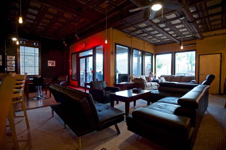 Blaze Lounge and Bar - La Lealtad Robusto