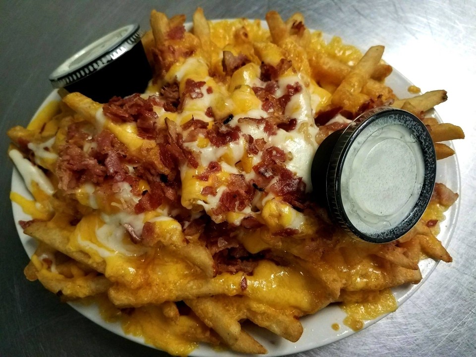 Murdock's Bar & Grill - Cannoli cheesecake