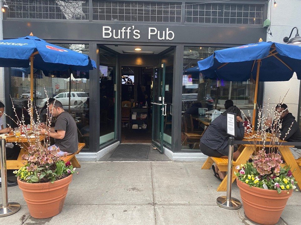 Buff's Pub Newton
