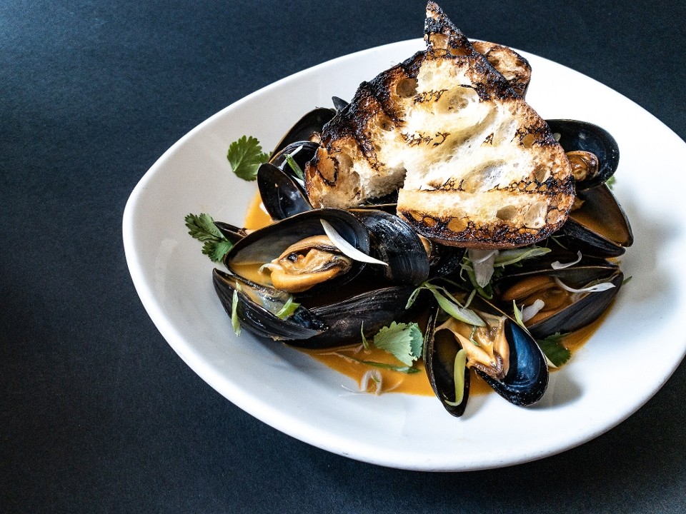 The Clam - Steamed Prince Edward Island Mussels