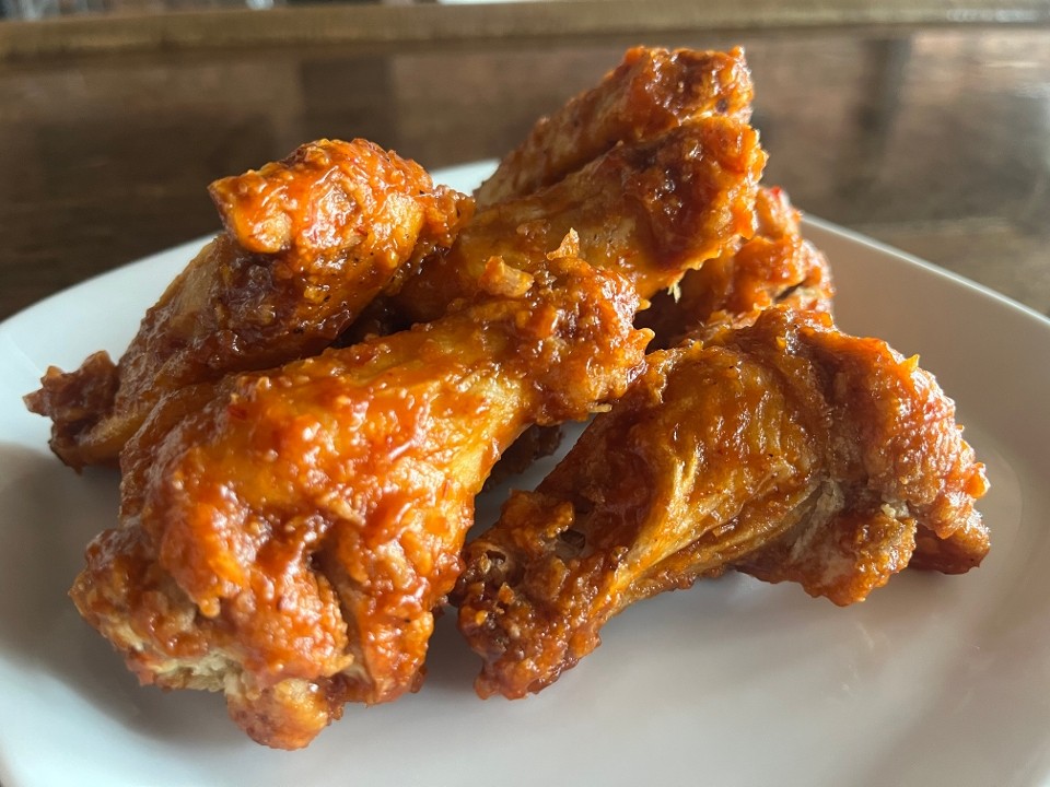 109 E Jefferson - 10 Traditional Wings