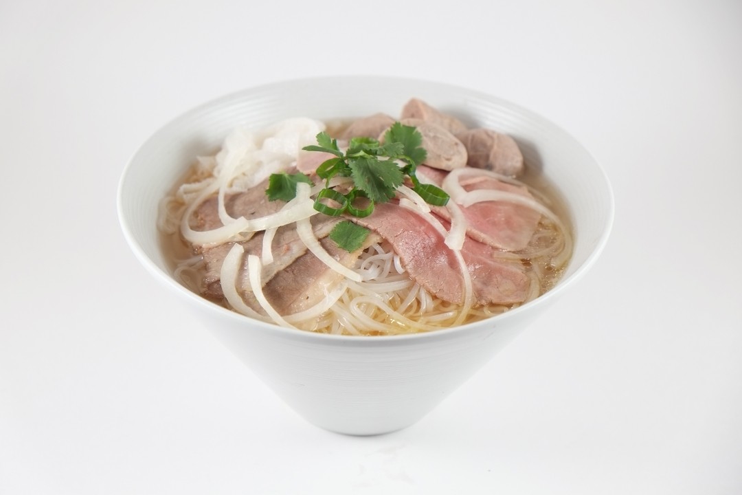 Noodle World Jr. Montclair - 4. COMBO PHO