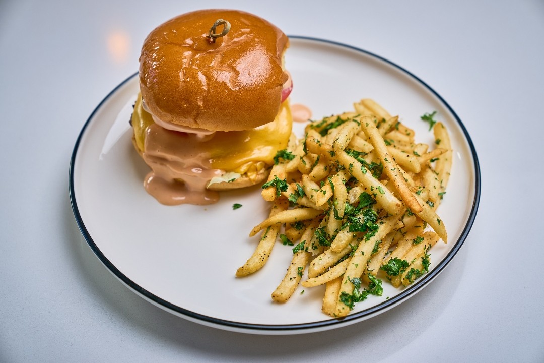 MOMO - Riverfront Park 1049 Everglades Avenue - MOMO BURGER