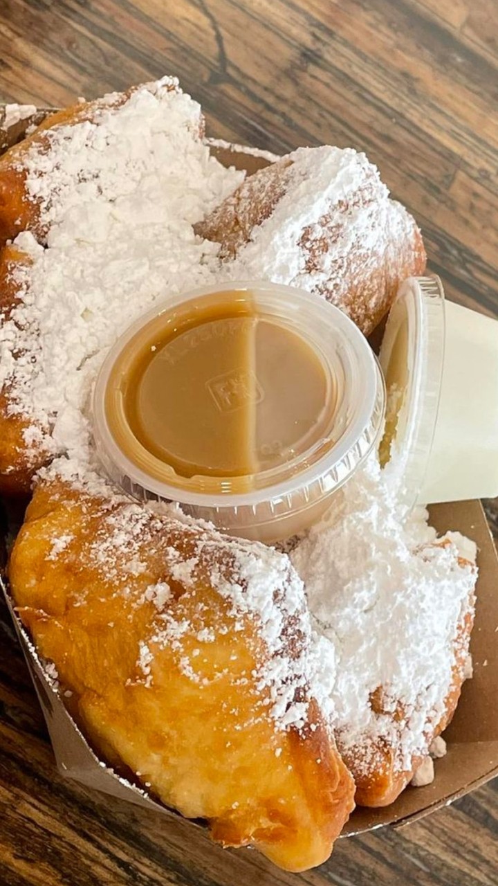 Bay Town Burger Co. \ Mo'Bay Beignet Co. - West Mobile - Strawberry Syrup